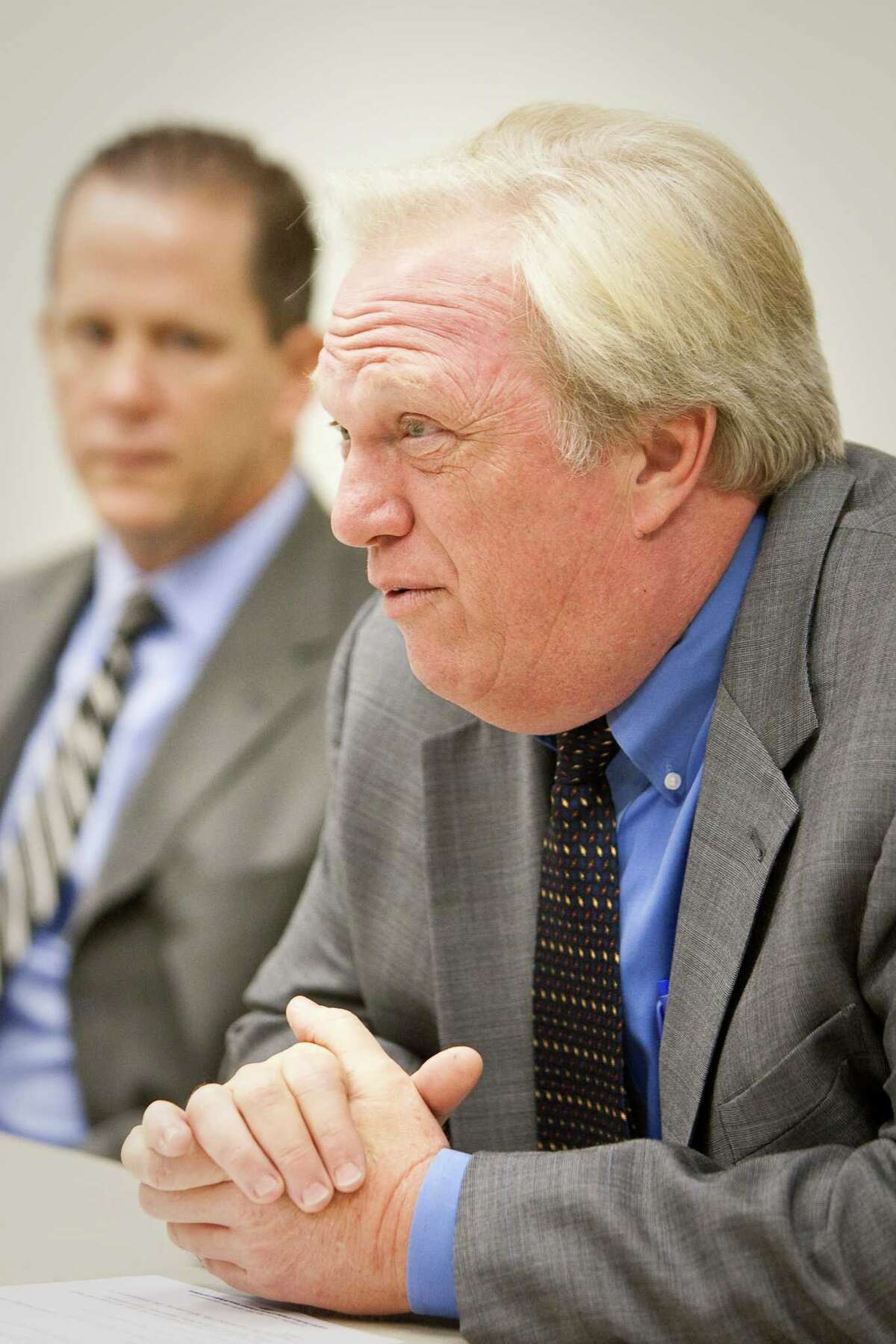 Reliant Stadium checks escalator after fan's fatal fall