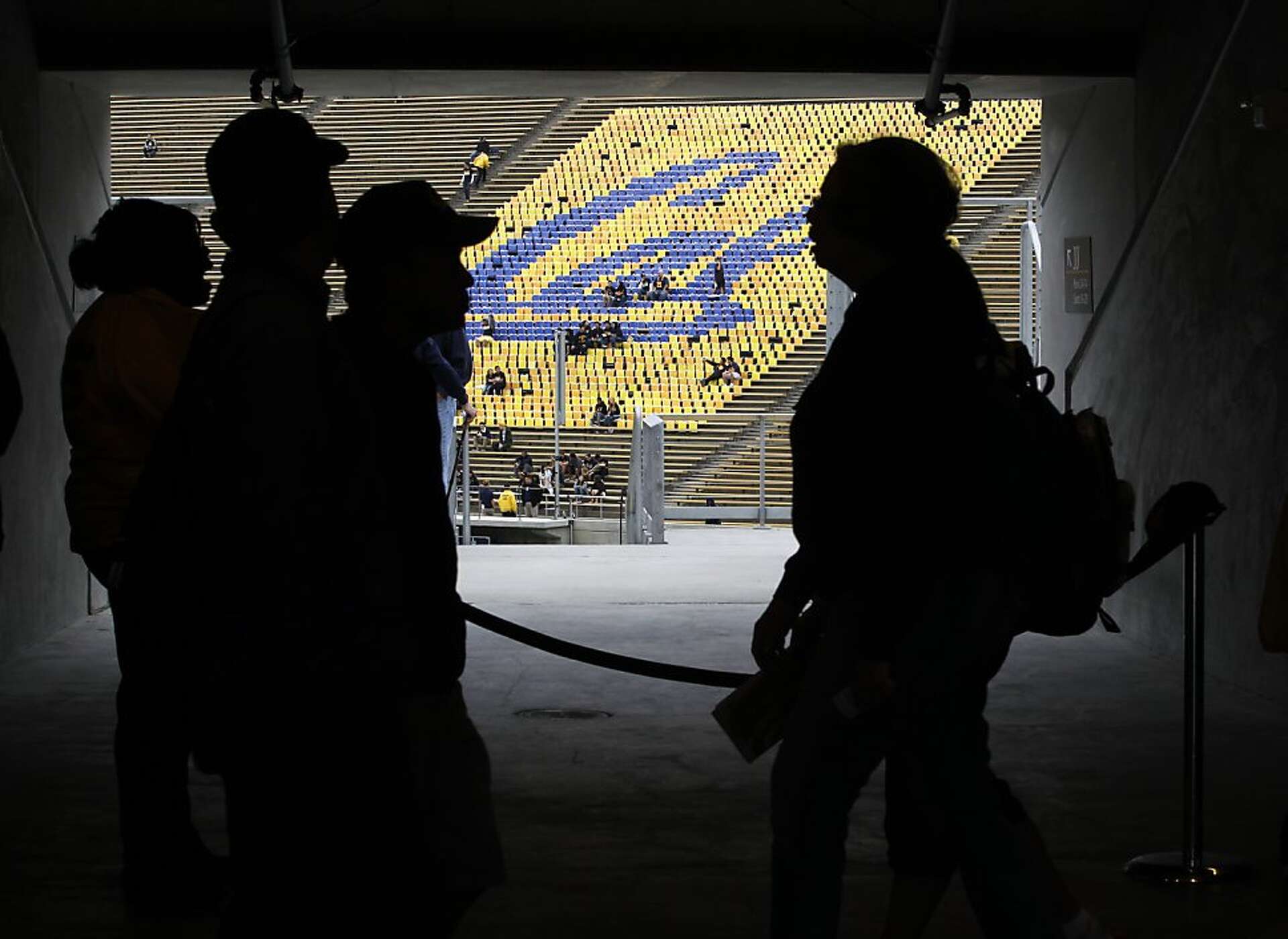 Cal fans adjust to new Memorial Stadium