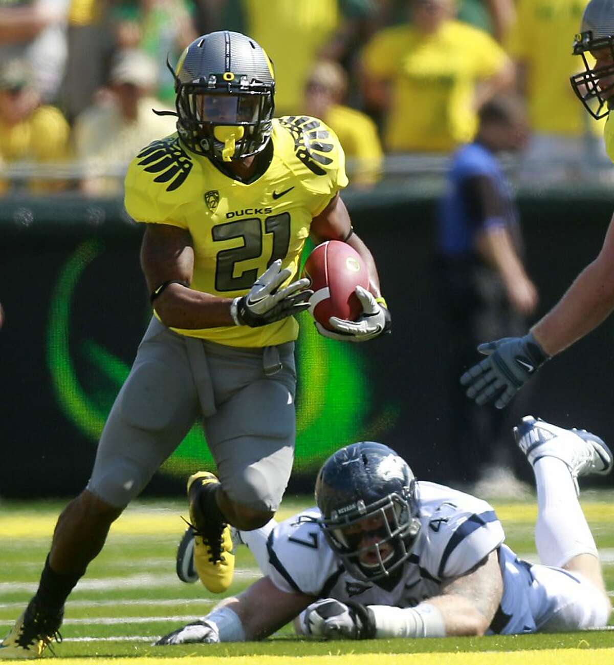 LaMichael James' running not from danger