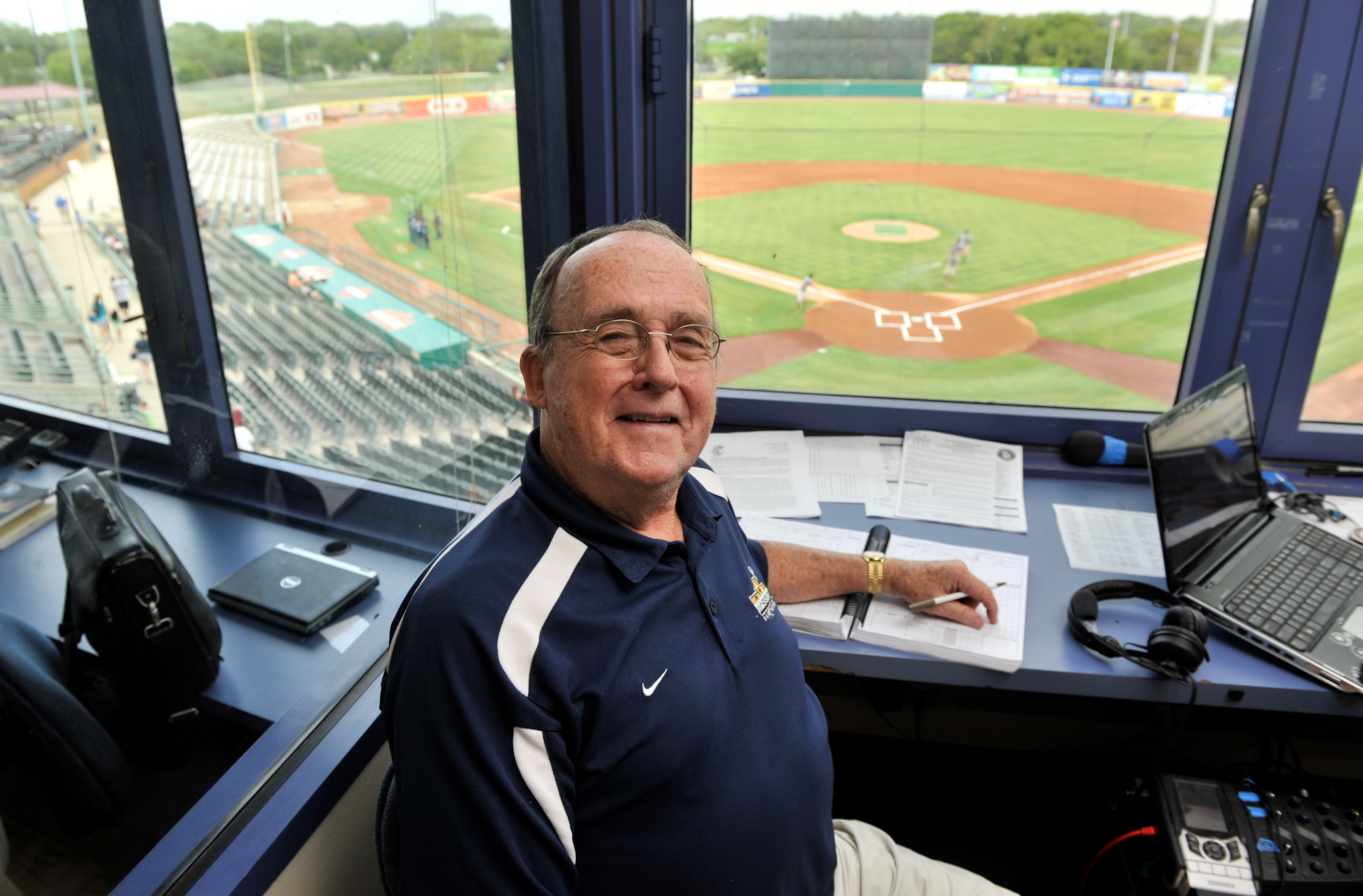 Acuff hangs up microphone, but not his memories