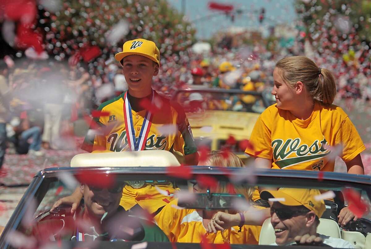 Big-time homecoming for Little Leaguers