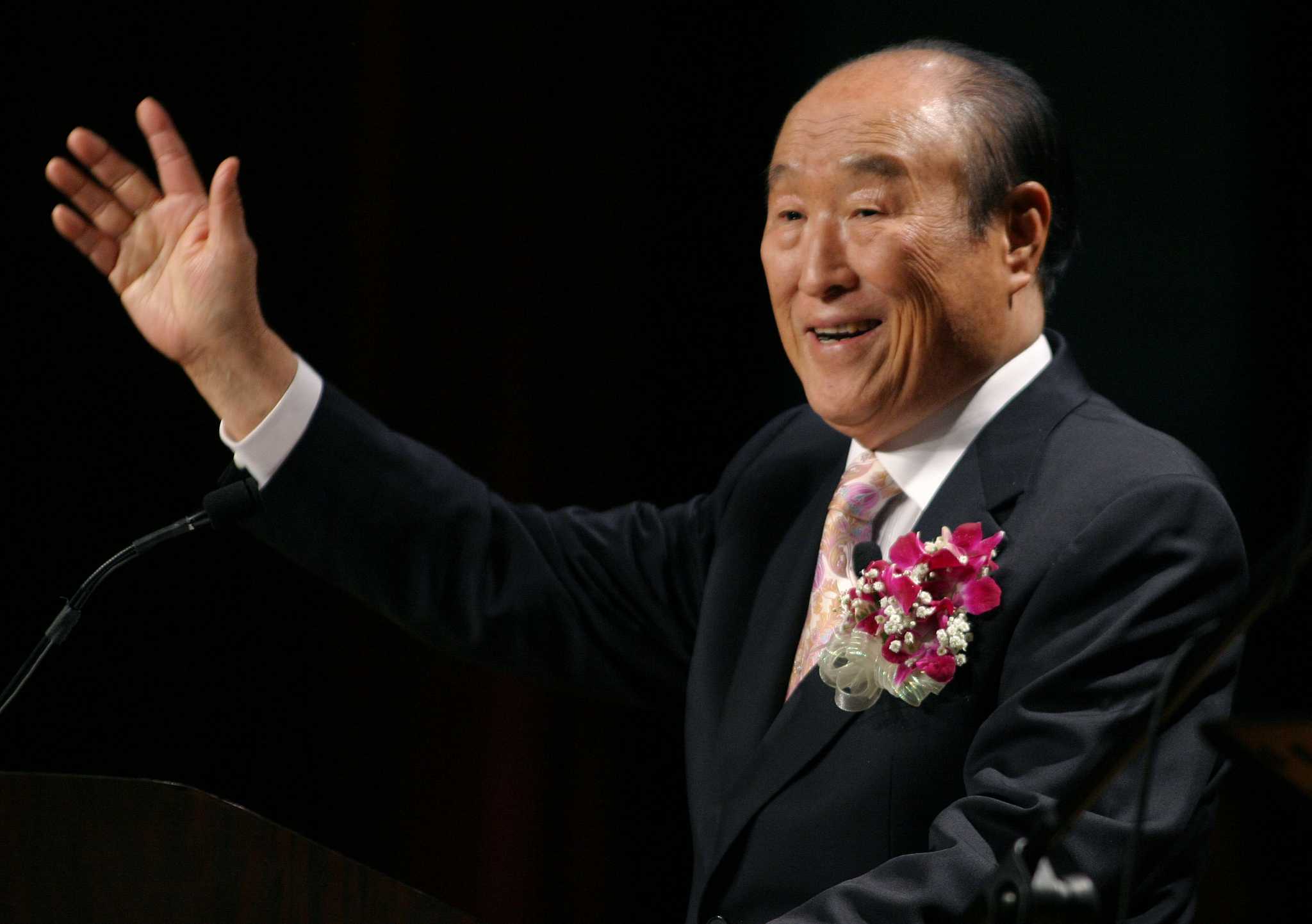Unification Church founder Rev. Moon dies at 92