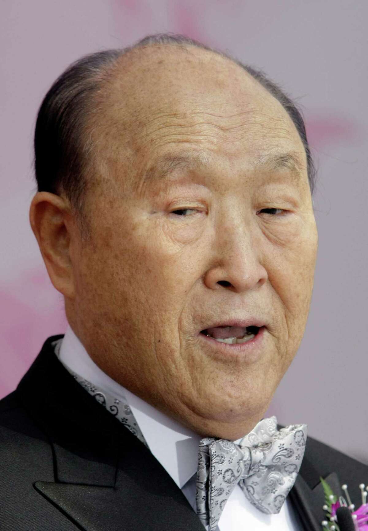 Unification Church founder Rev. Moon dies at 92