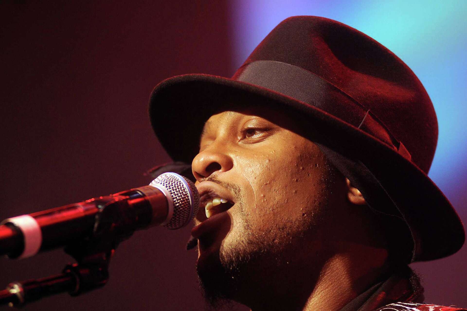 D'Angelo, neo-soul icon with Houston ties, dies at 51