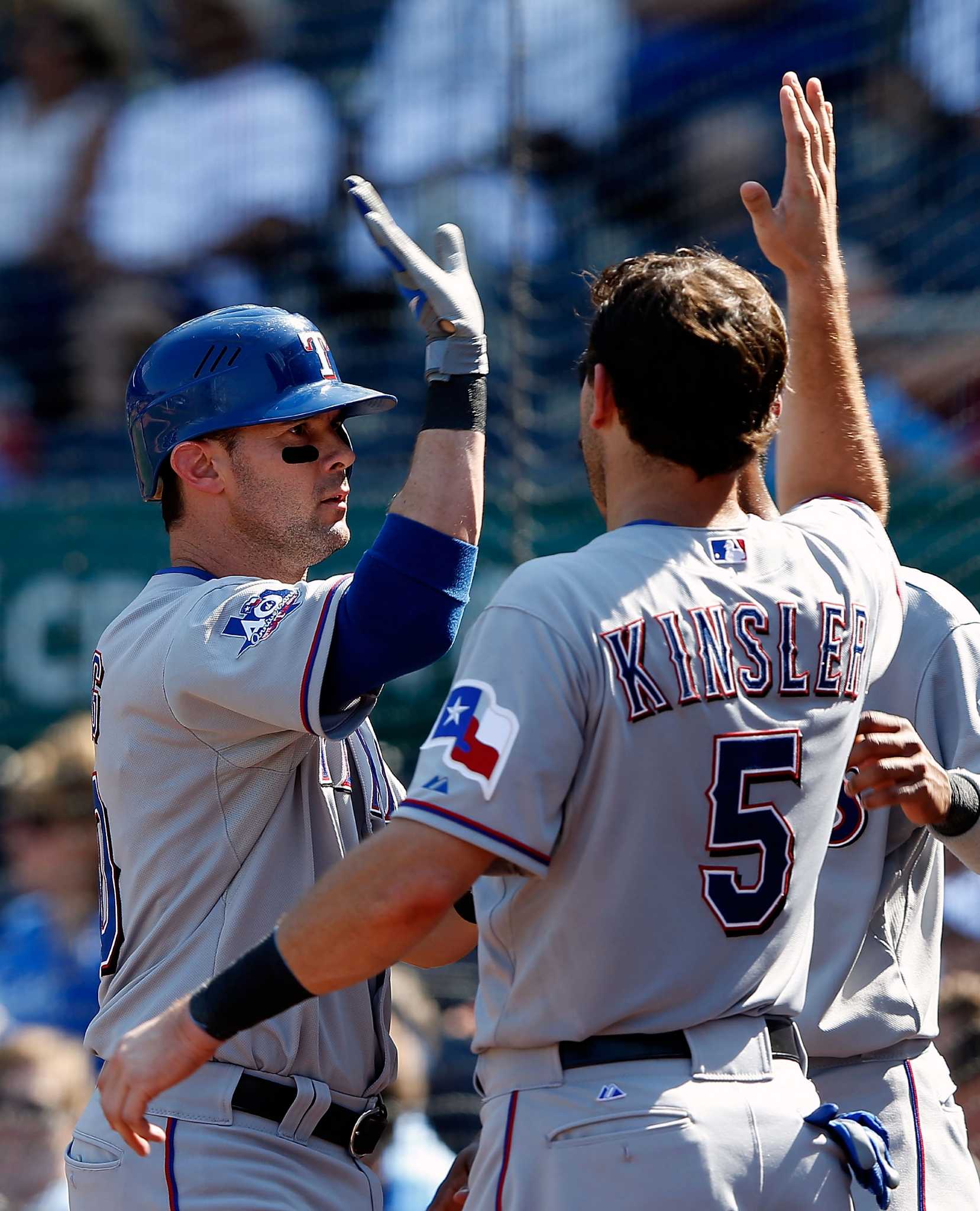 Roundup: Houston's Edgar Gonzalez wins first major league game in four ...