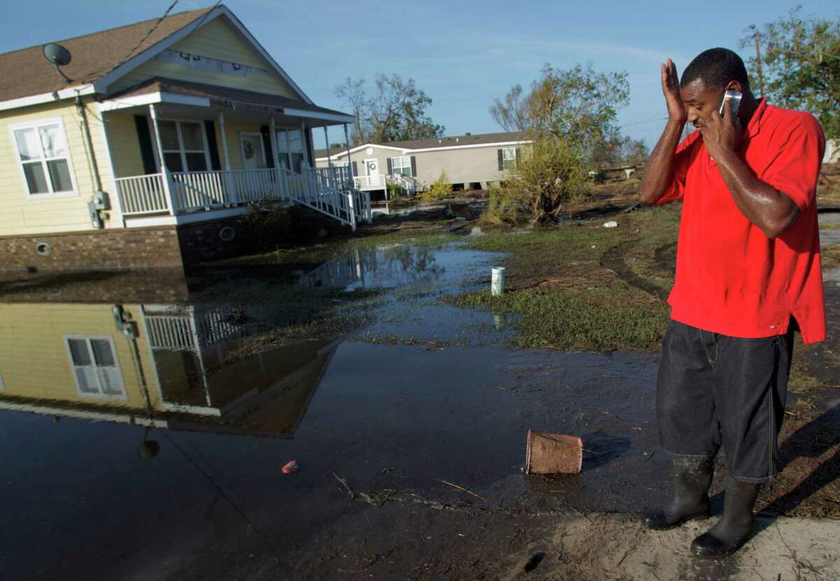 Days after Isaac, thousands still in the dark