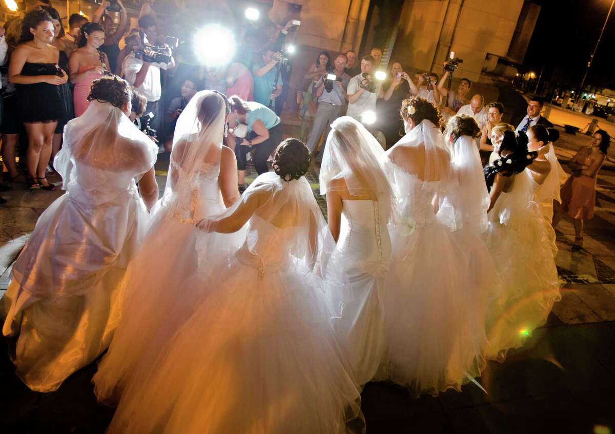 Bride stealing custom all the rage in Bucharest