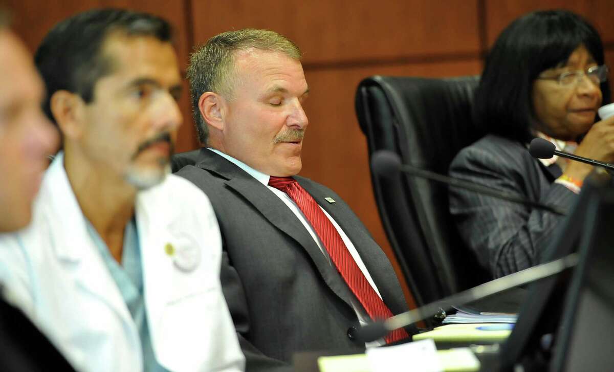 Getz withdraws Ozen football coach contract lawsuit