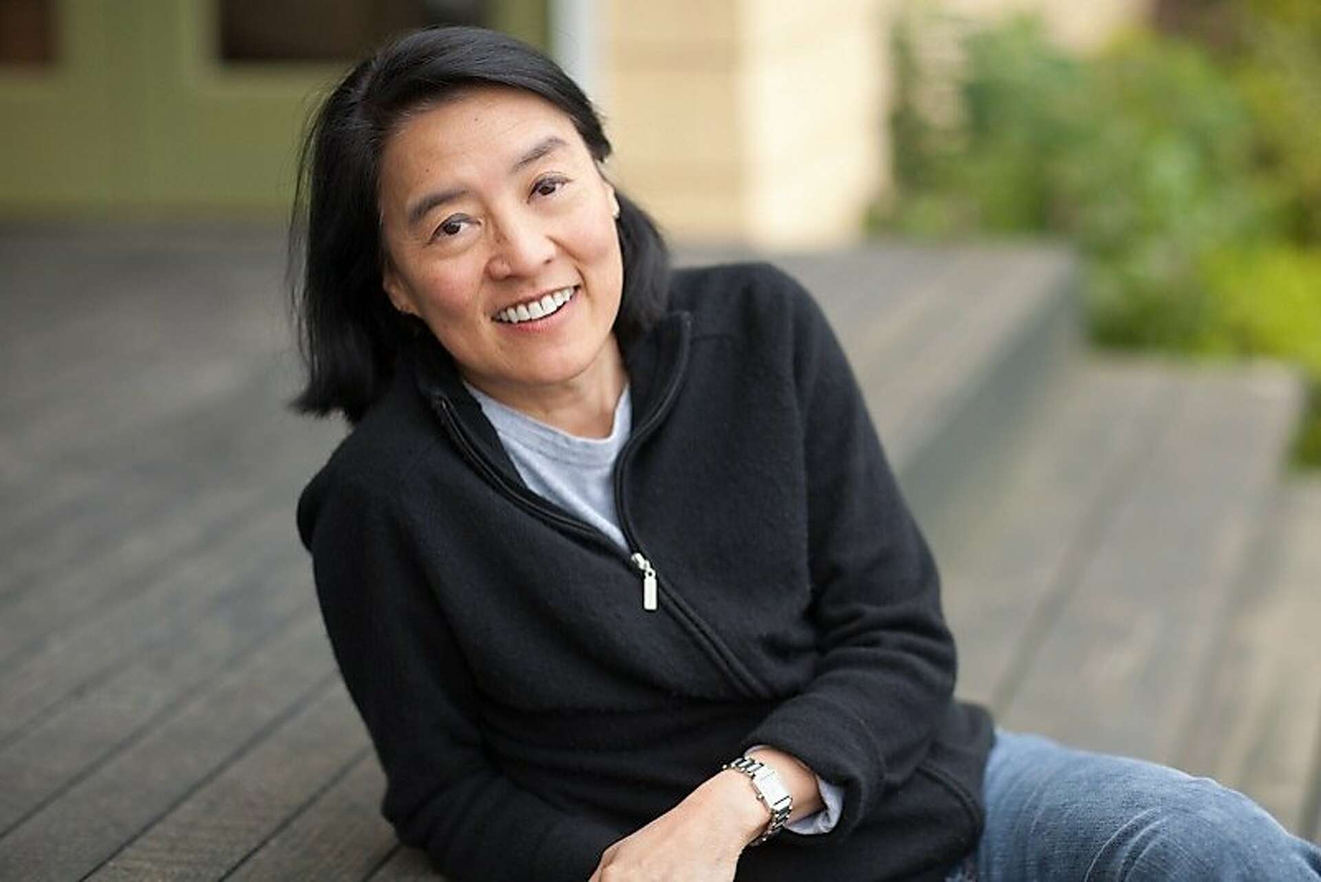 'A Hundred Flowers,' by Gail Tsukiyama