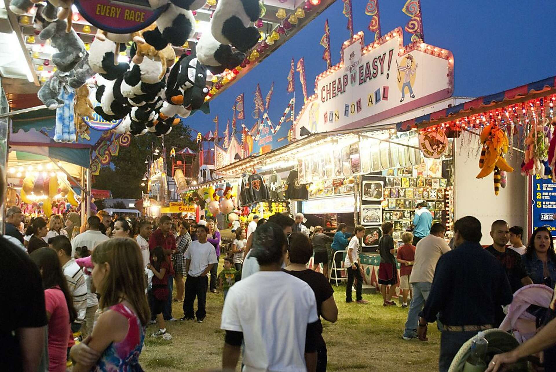 Lodi Grape Festival has traditional murals