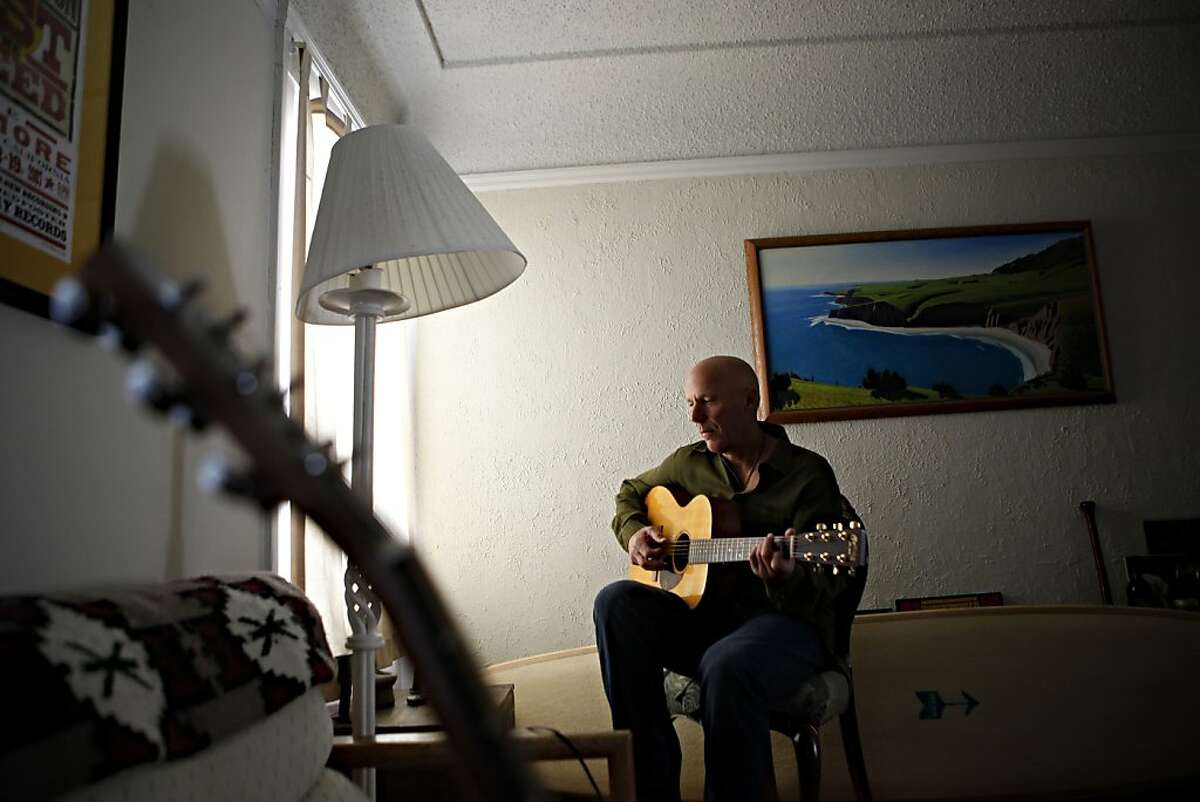 SF Giants' Tim Flannery: Music man