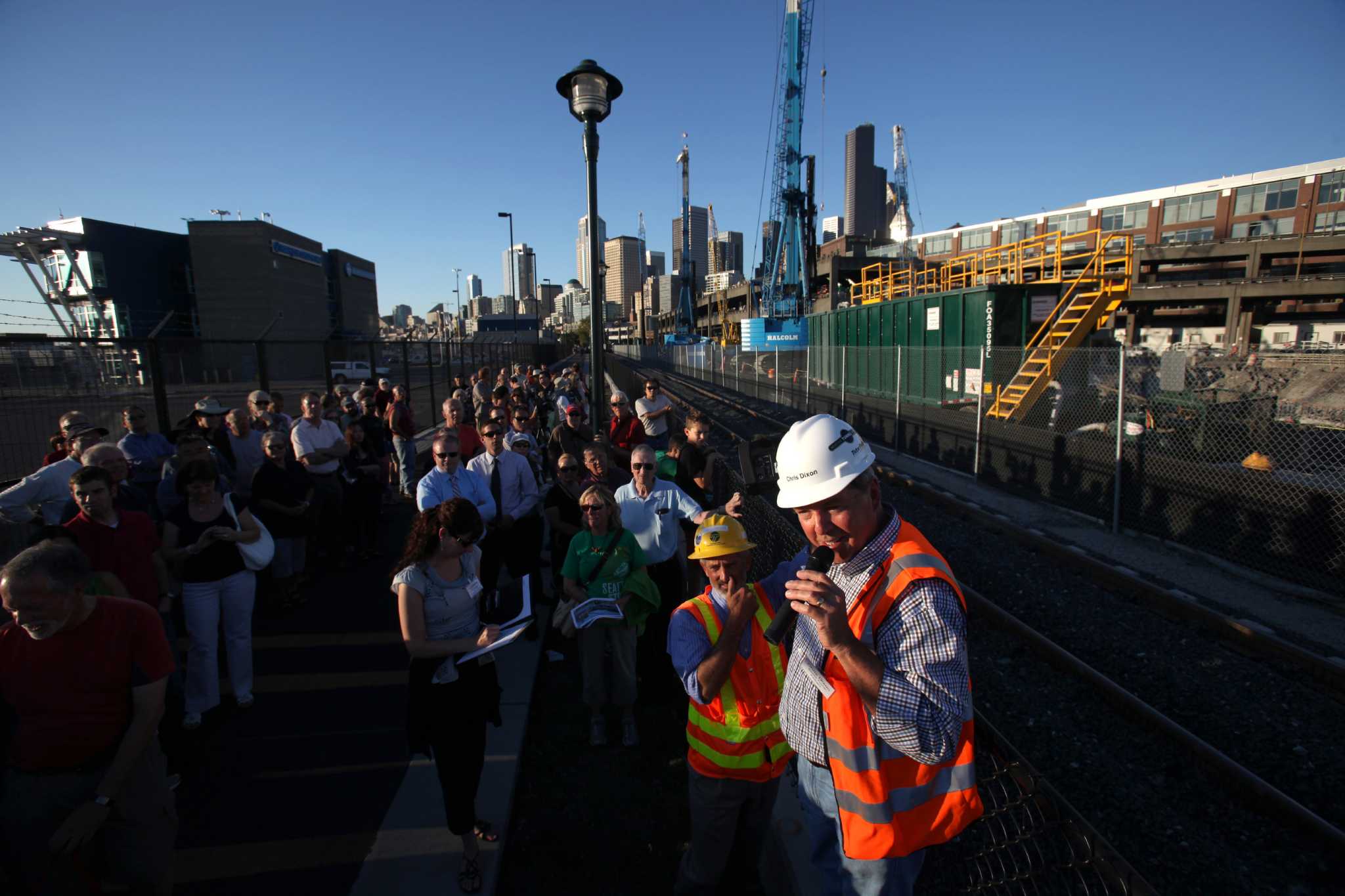 Public tours site of Seattle's 'big dig'
