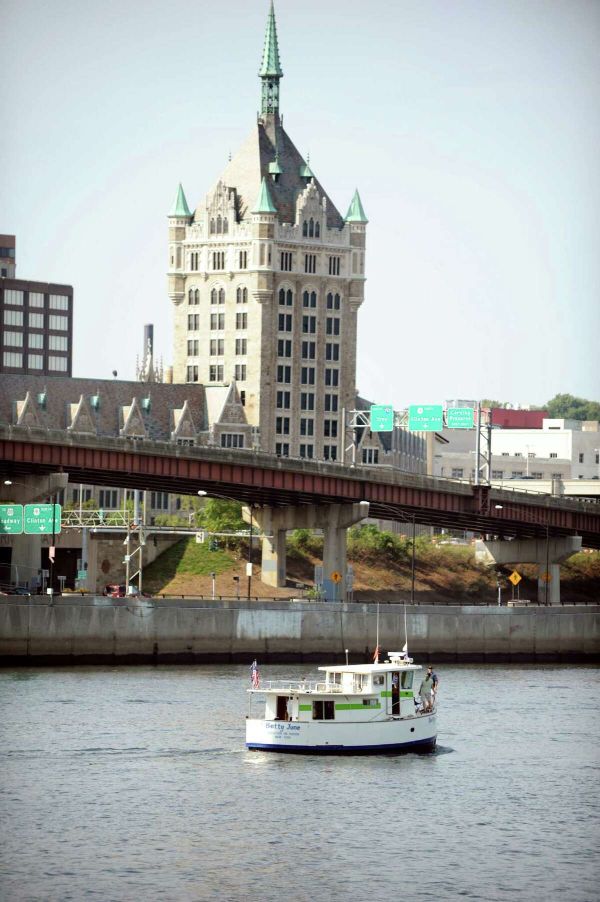 Destination: Tugboat Roundup