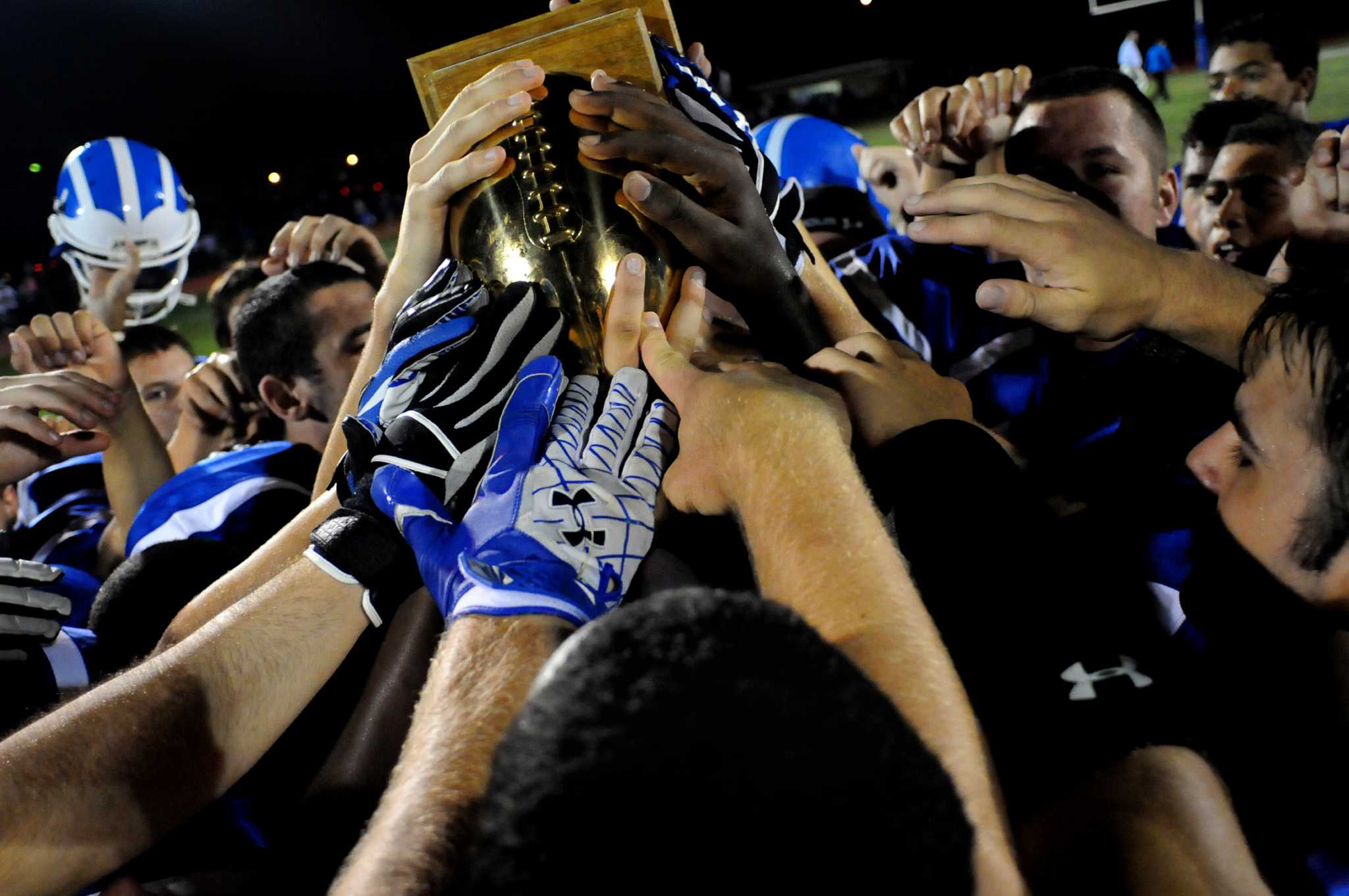 Colonie Cup staying with Shaker