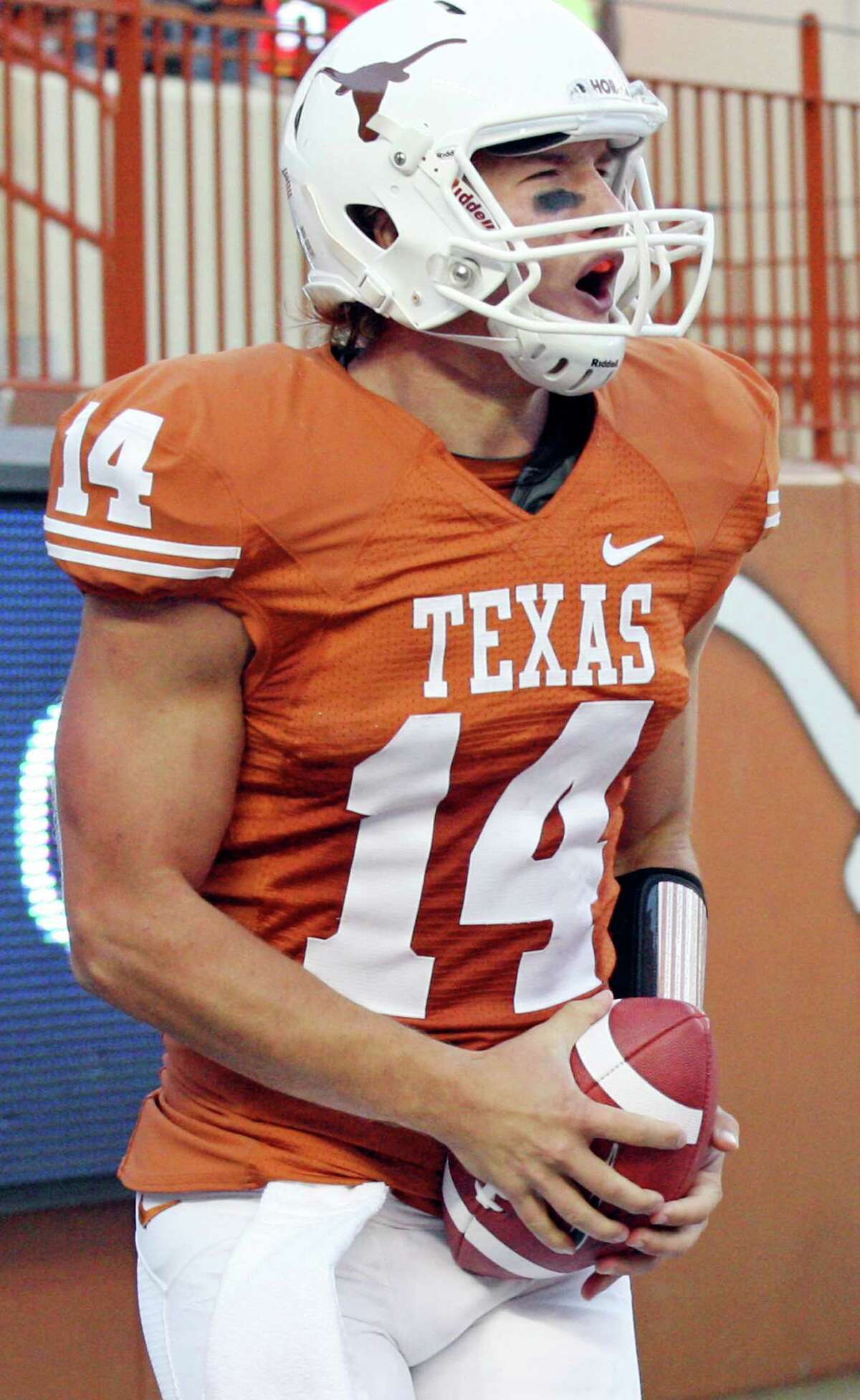 Ash has chance to show UT it made the right read at QB