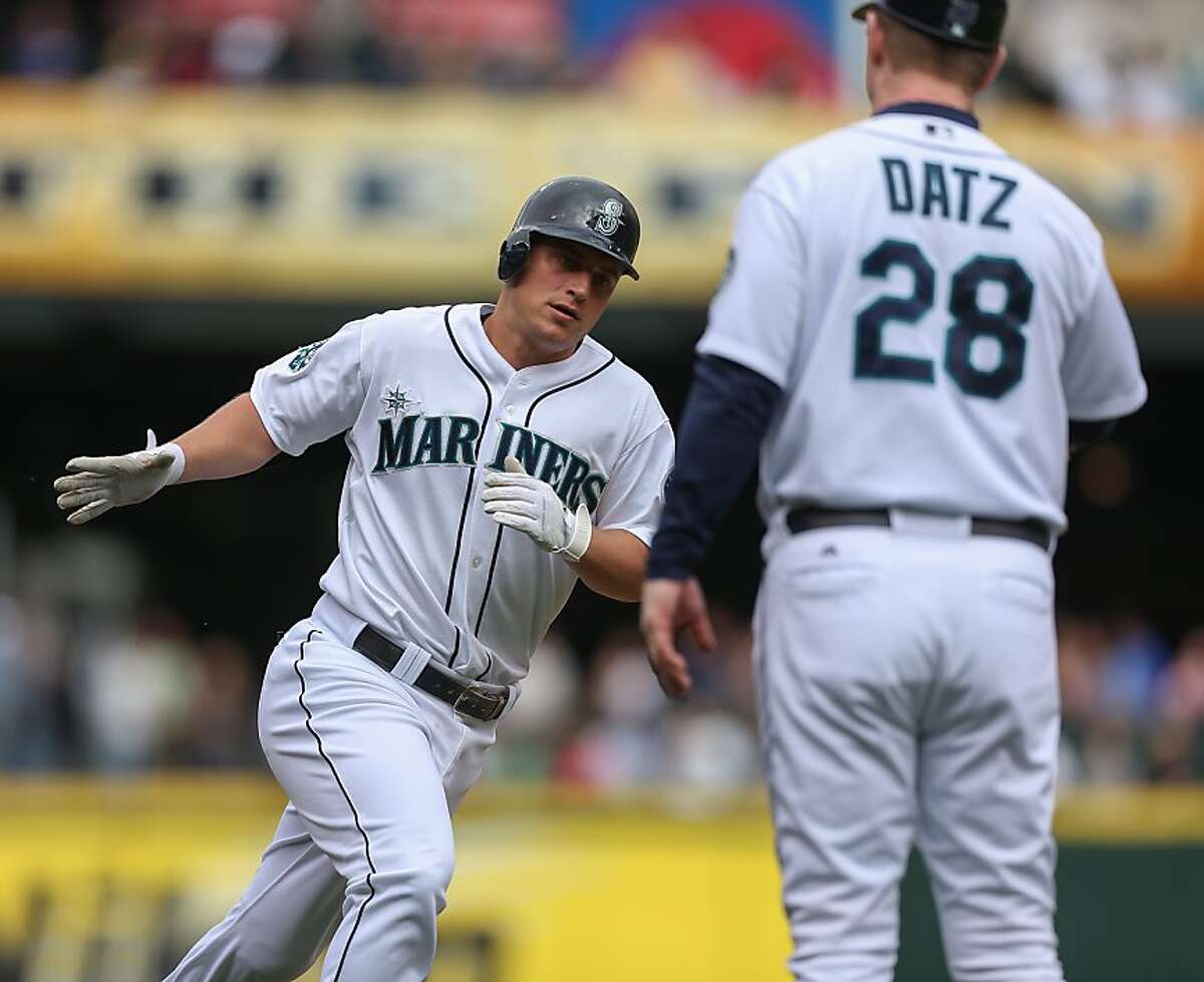 Gomes' homer helps A's sweep Seattle