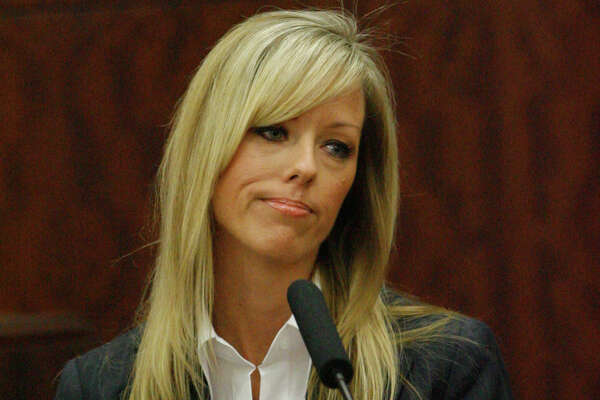 Small plane crashes into Katy community center, killing pilot - Houston ...