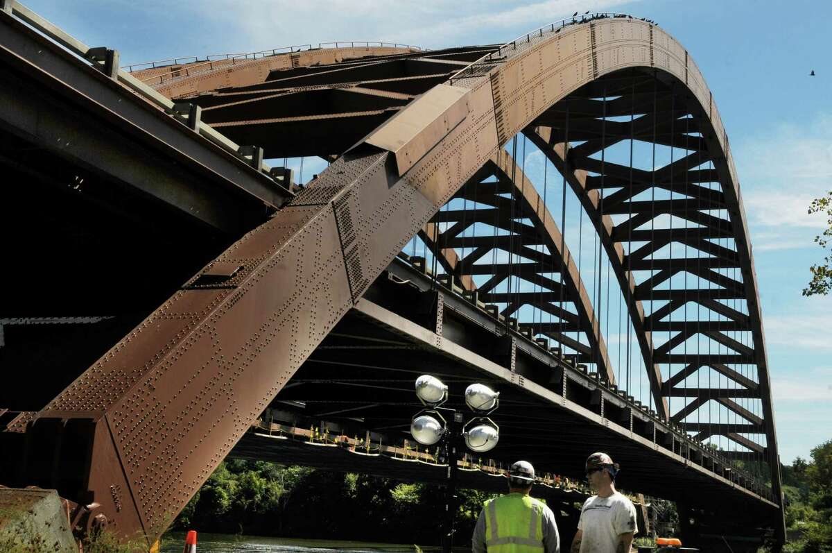 Tourism trumps bridge work