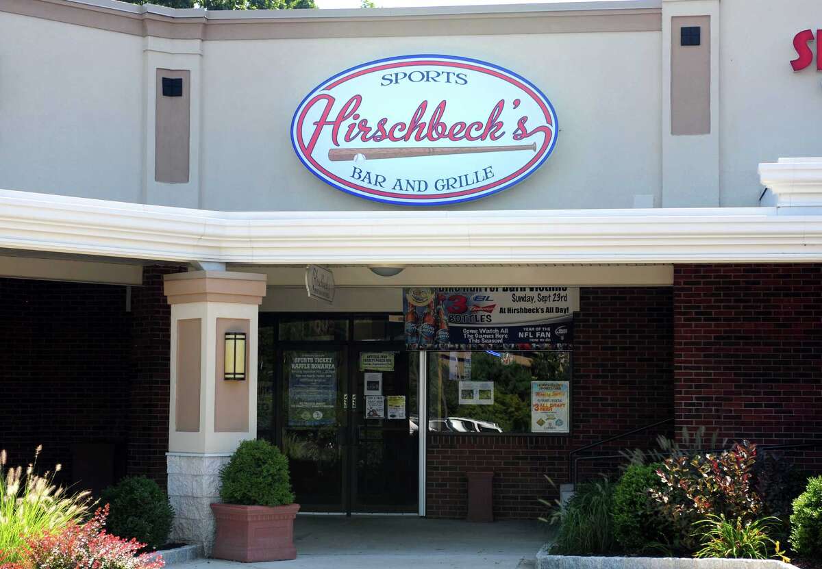 Ex-umpire open sports bar that's major league