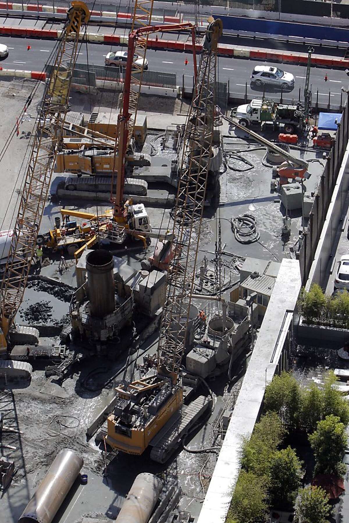 Transbay project in $300 million hole