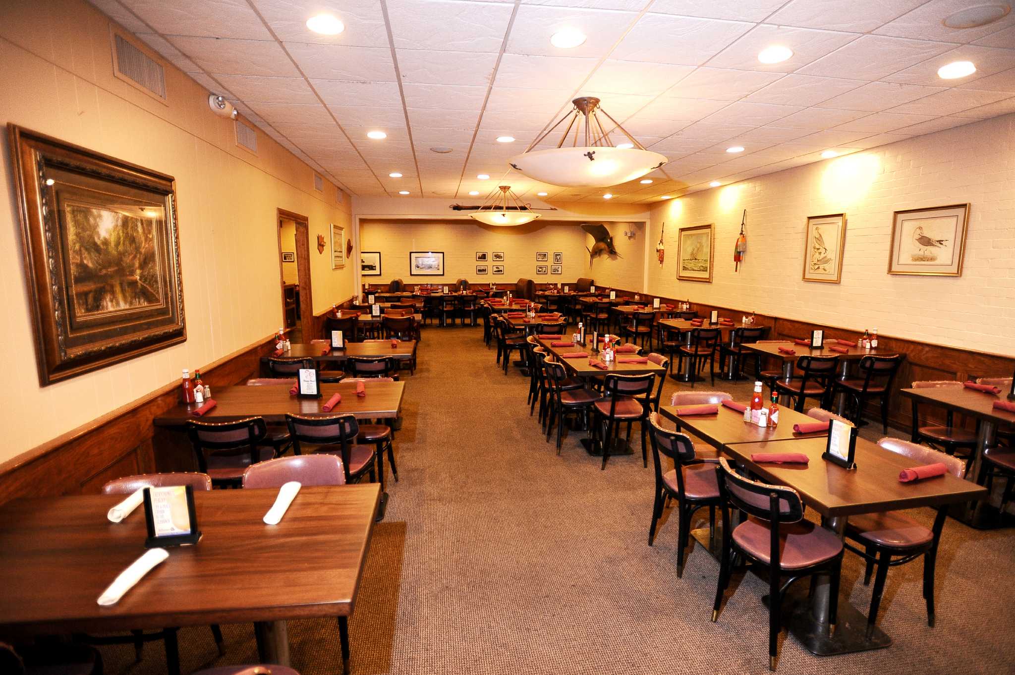 cat5 Restaurant of the Week: If it swims, they've got it