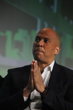 Connelly: Sen. Murray keeps fun in fundraising