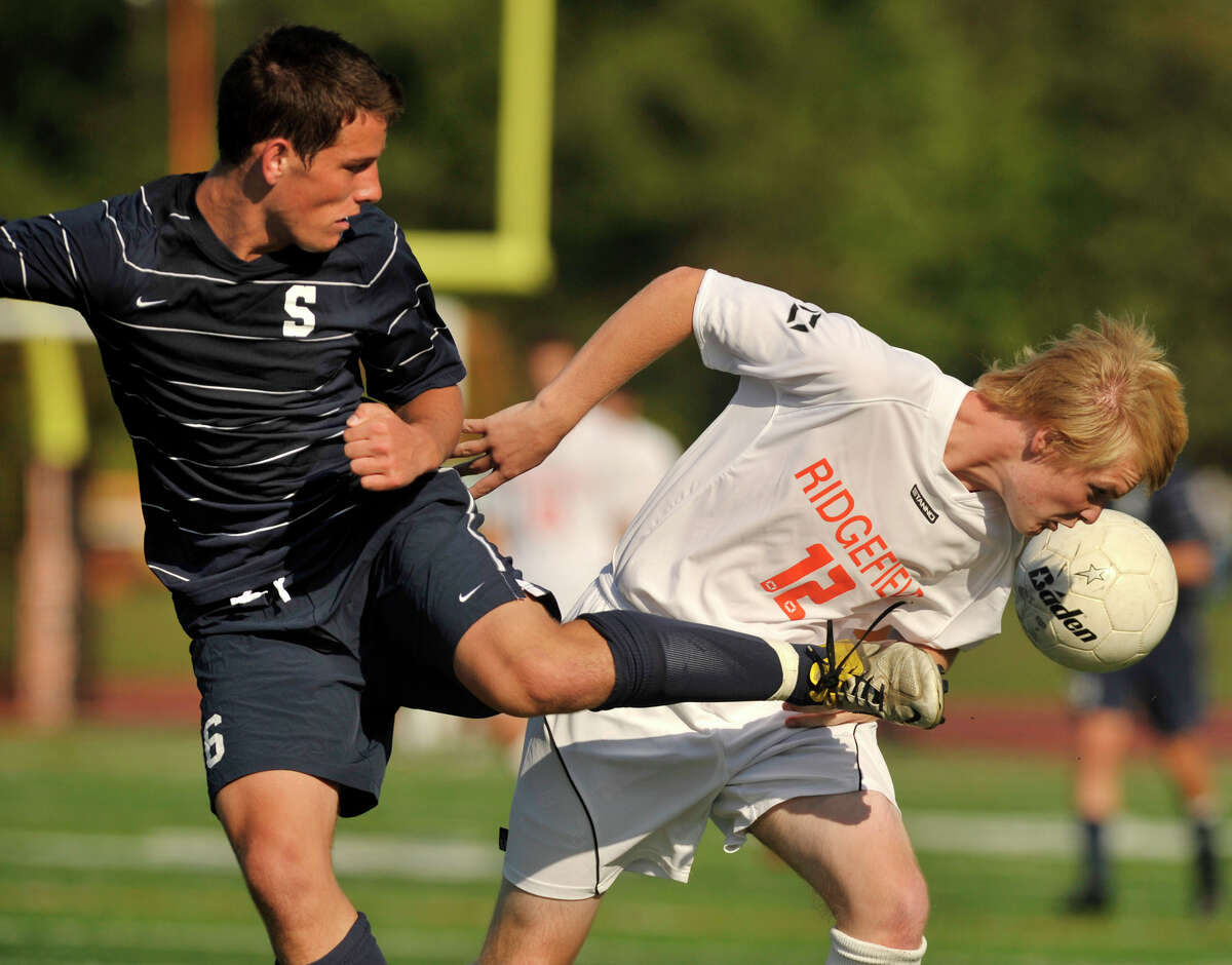 Staples boys soccer lets lead slip away in loss to Ridgefield