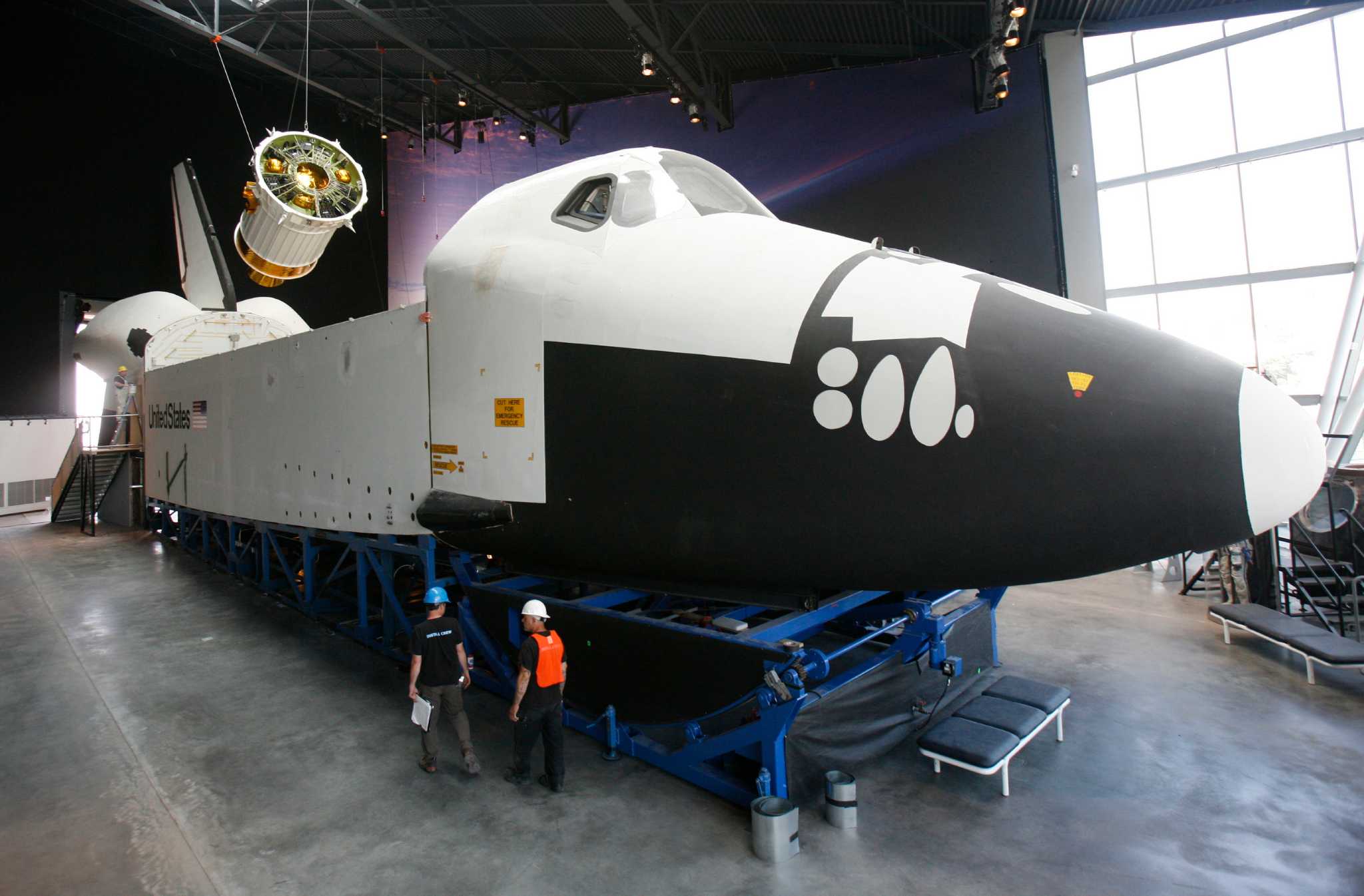 See legendary astronauts, shuttle trainer on Sunday