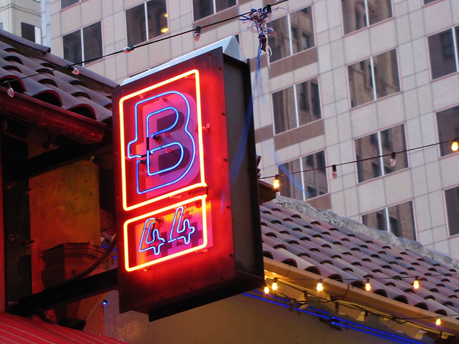 Belden Place, Claude and Mark lanes