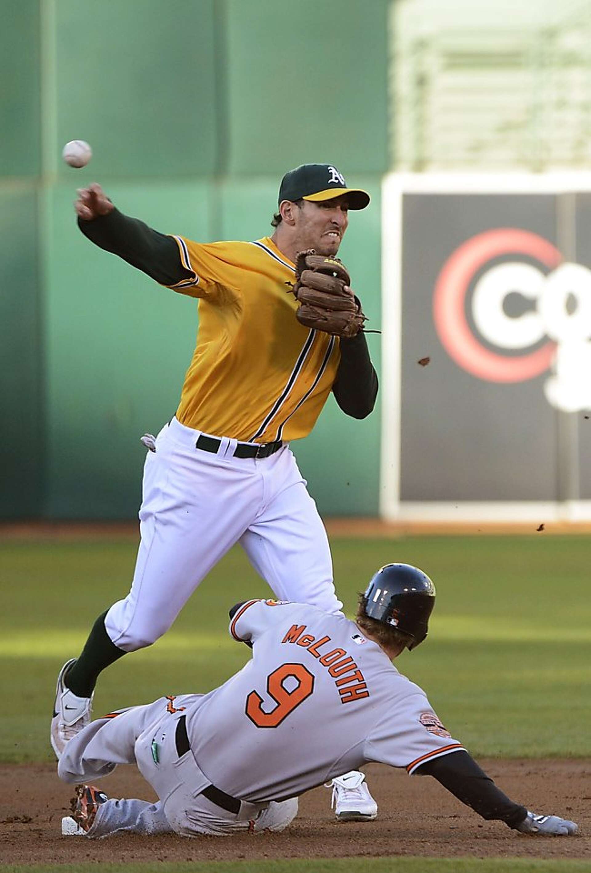 Drew lifts A's in field, and at plate
