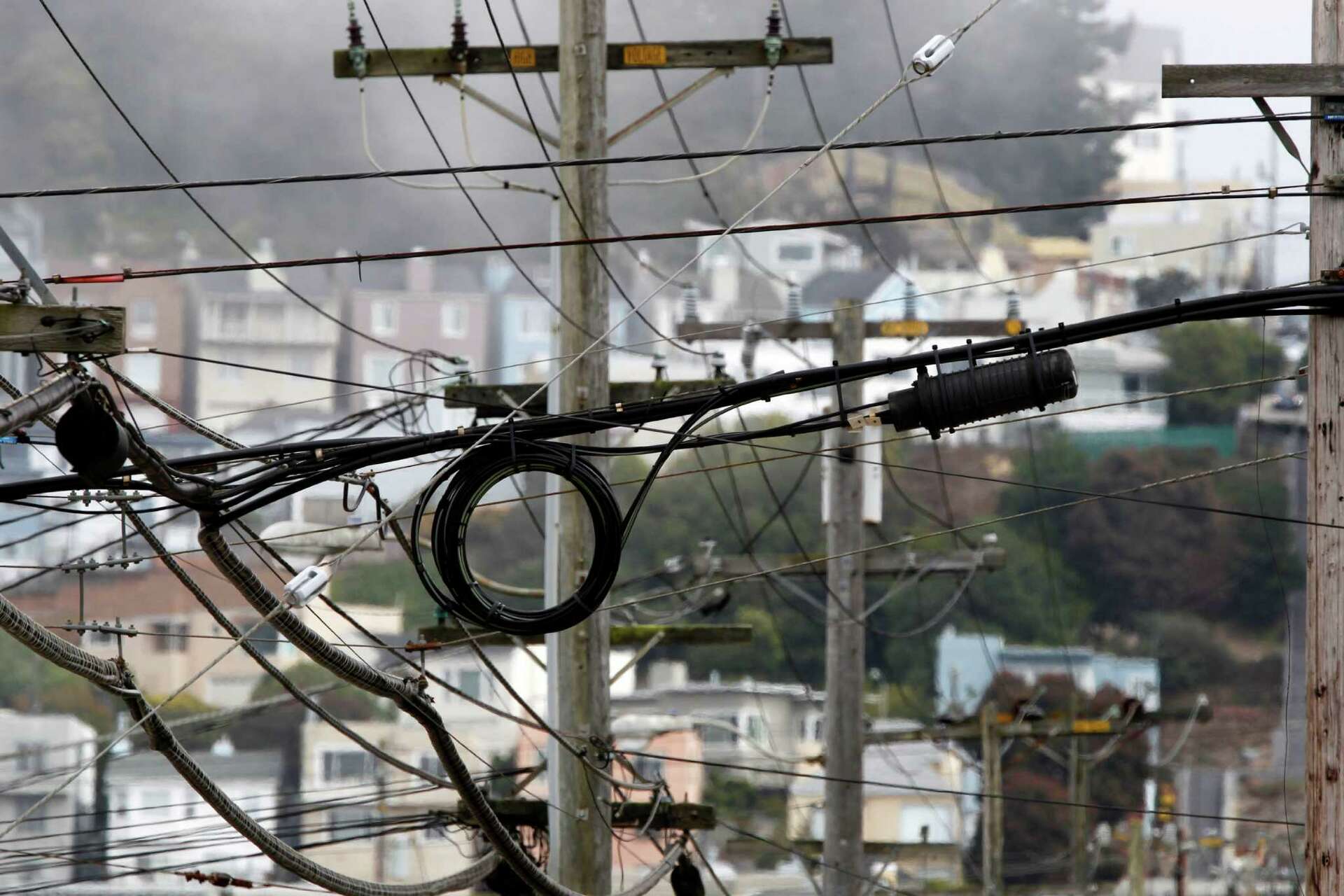 S.F. weighing green alternative to PG&E