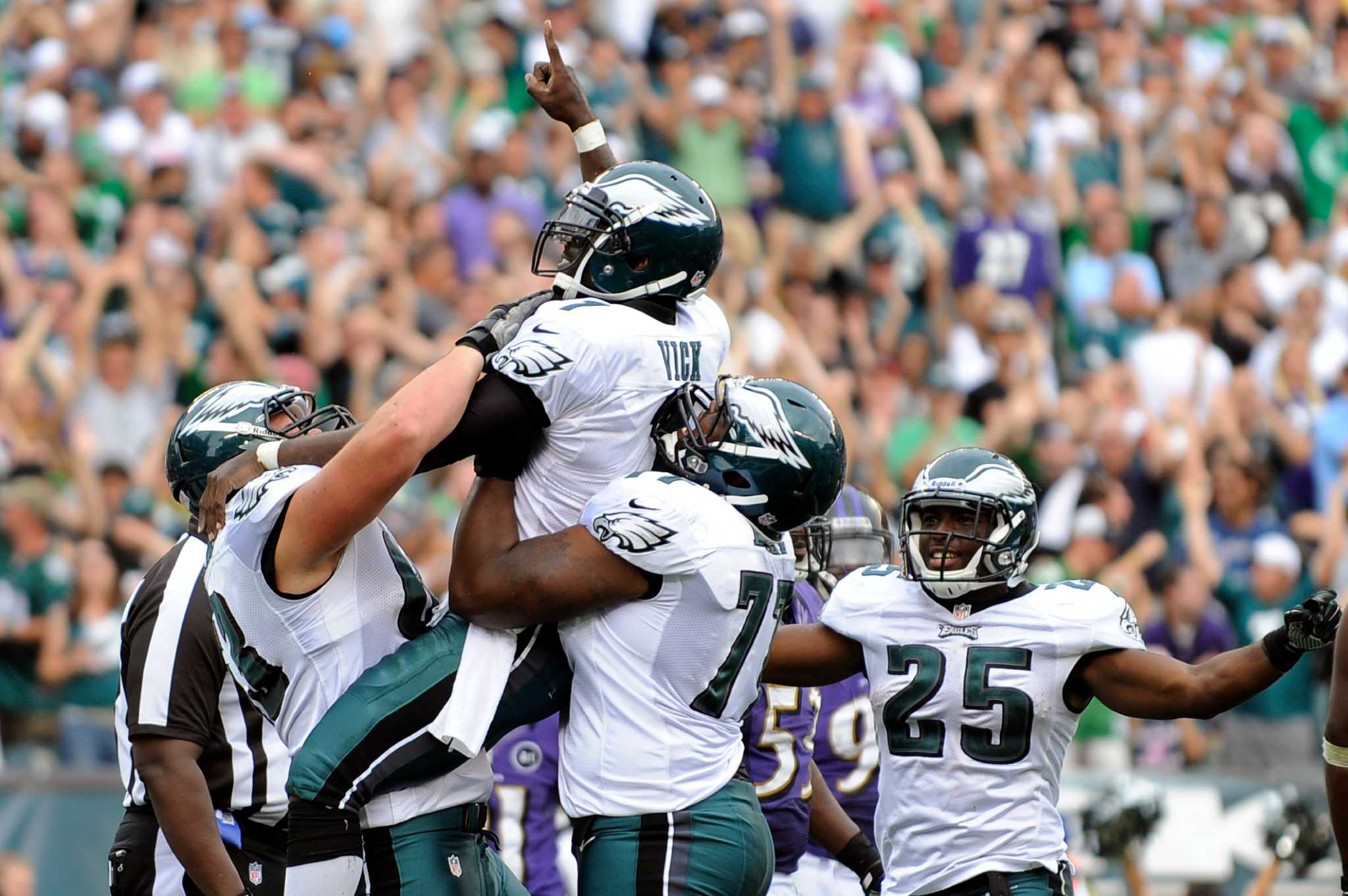 Eagles again get comeback win