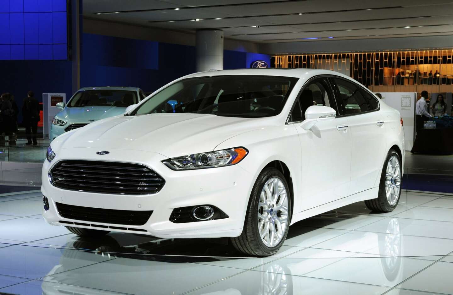 Ford Fusion takes cues from Aston Martin
