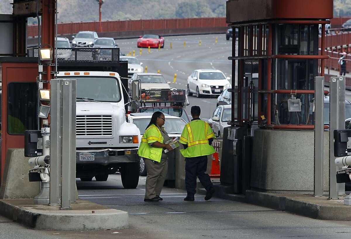 Golden Gate Bridge tests new toll system
