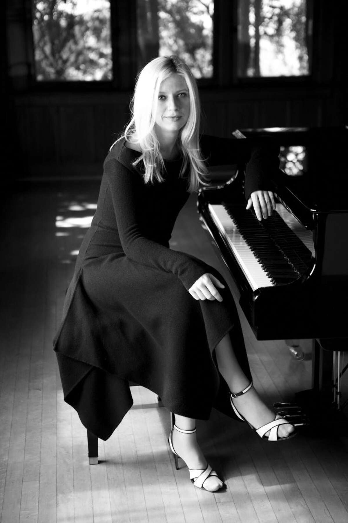 Internet sensation Valentina Lisitsa to play with ASO