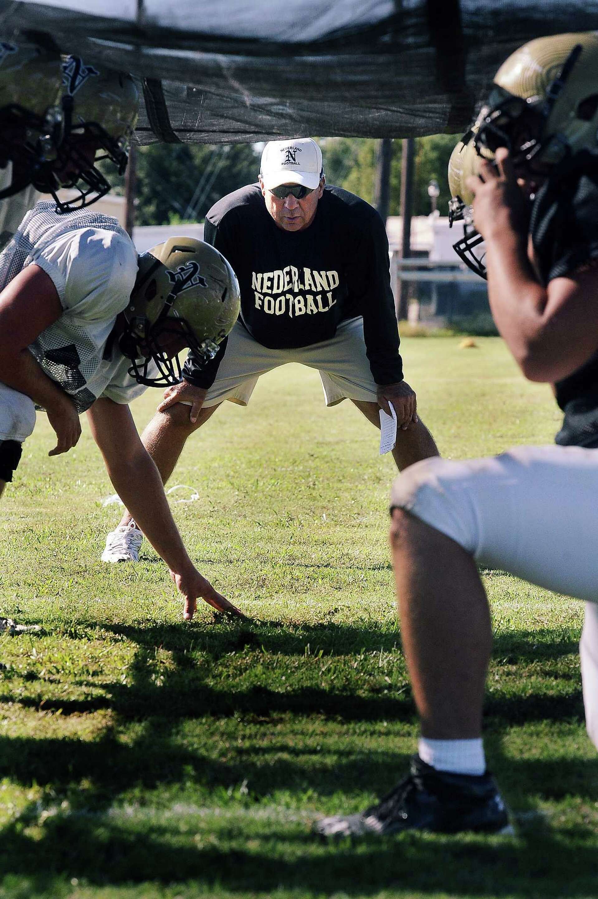 Neumann still winning in 20th season at Nederland
