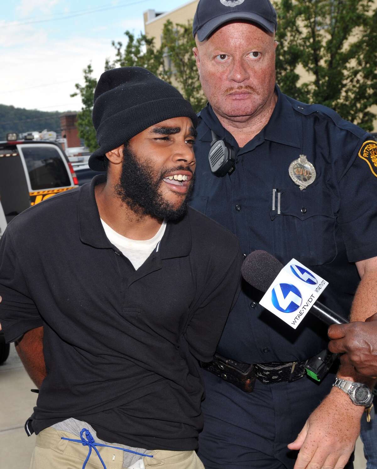 After Facebook posts, Pa. hostage-taker surrenders