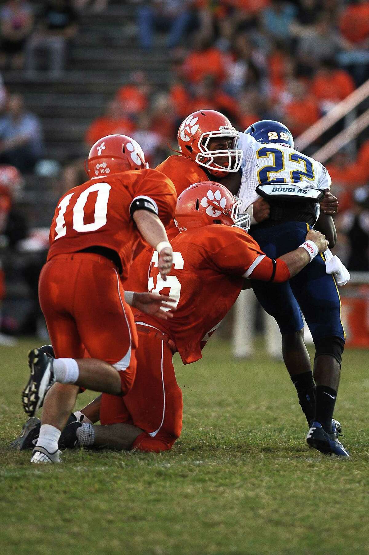 Friday's football scores and photos