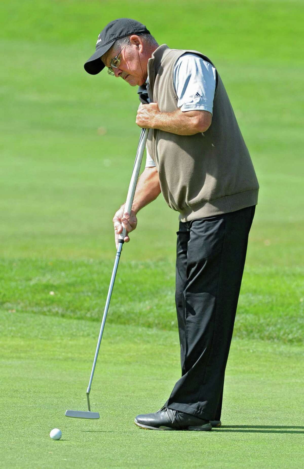 Nosonowitz grinds out title