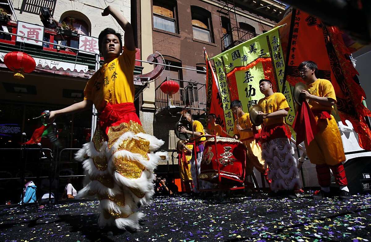 Moon Festival: Chinese culture, commerce