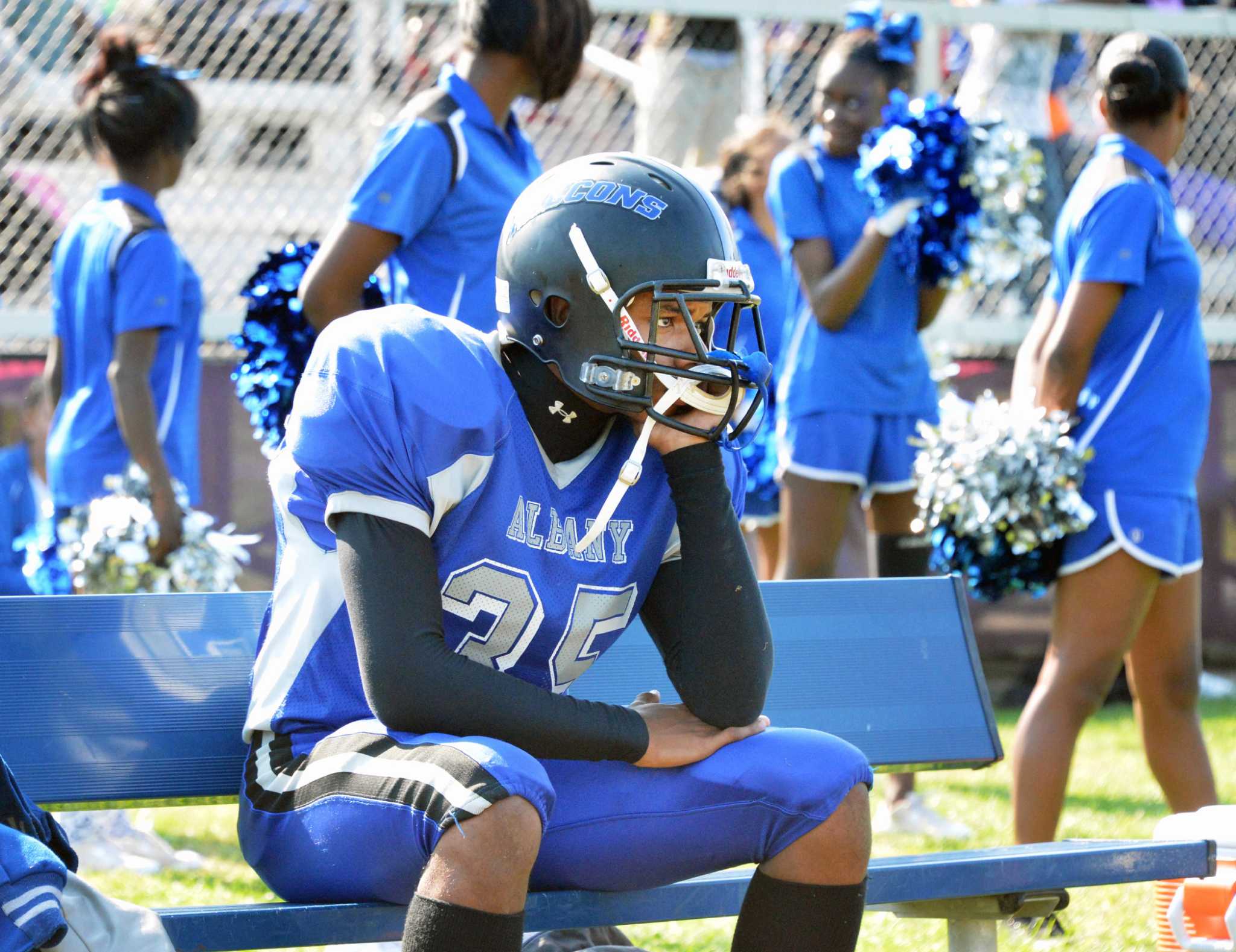 Albany football team still in search of a victory