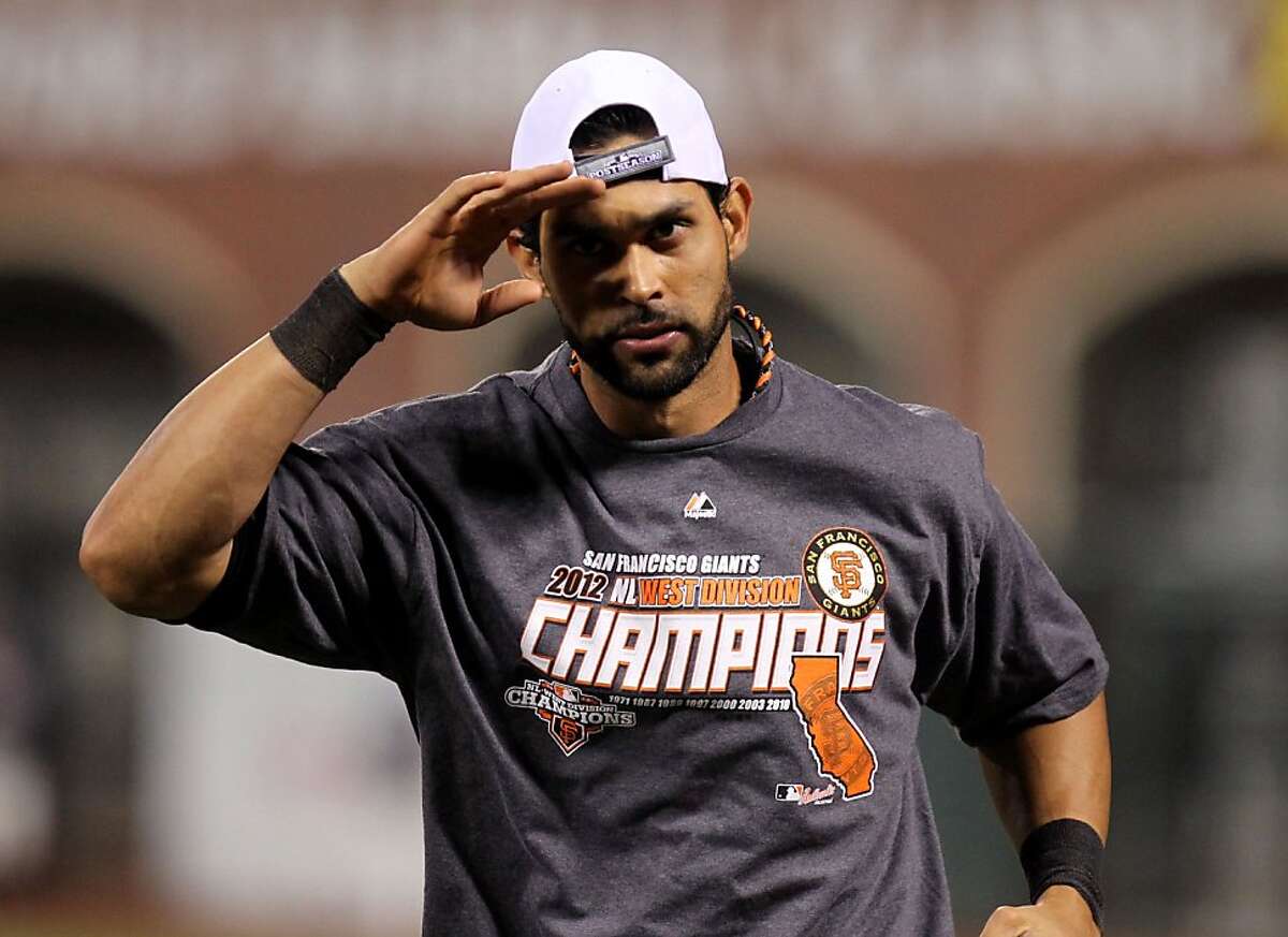 Giants clinch NL West title