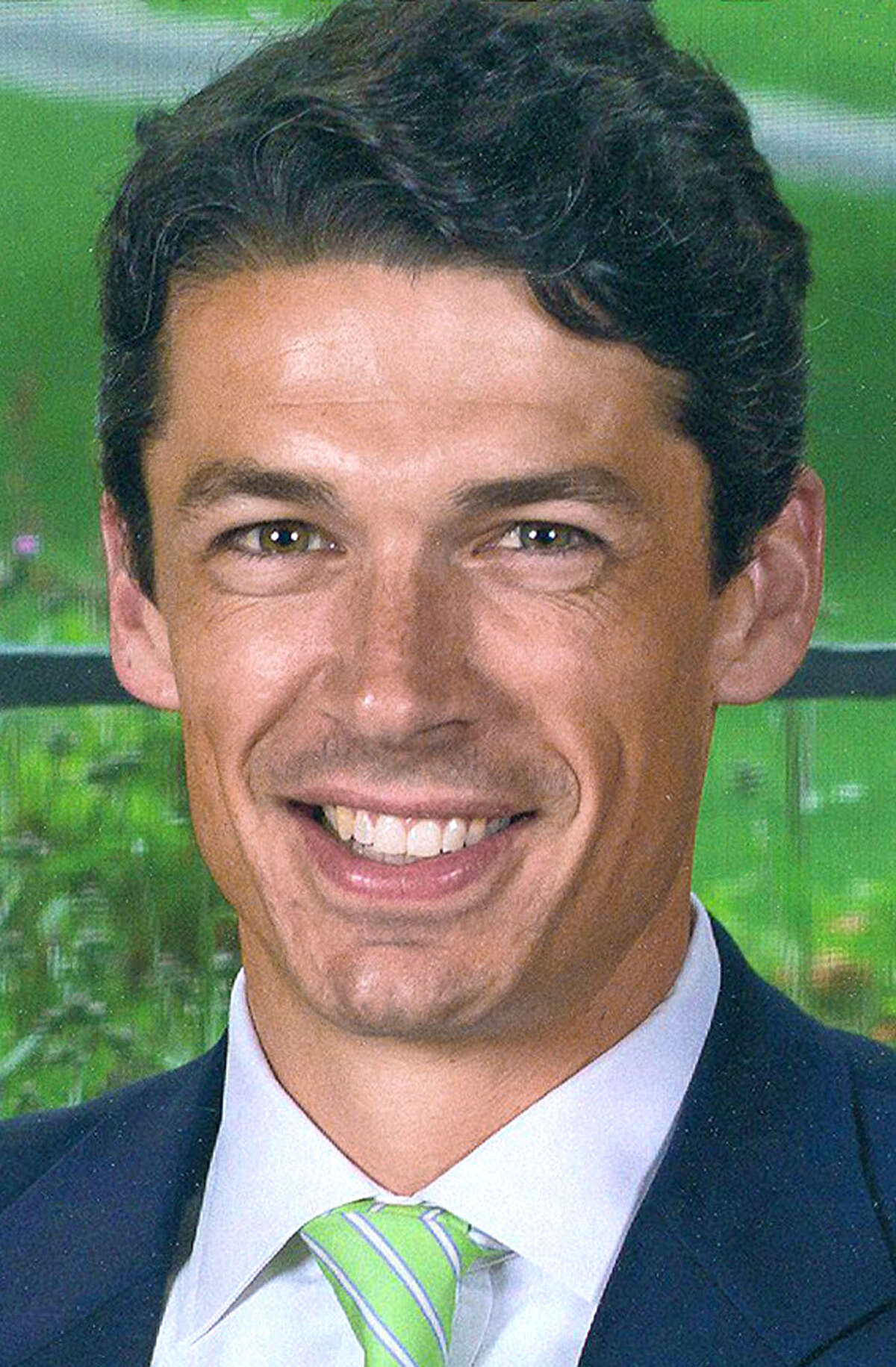 Gunnery installs Becker as head of school