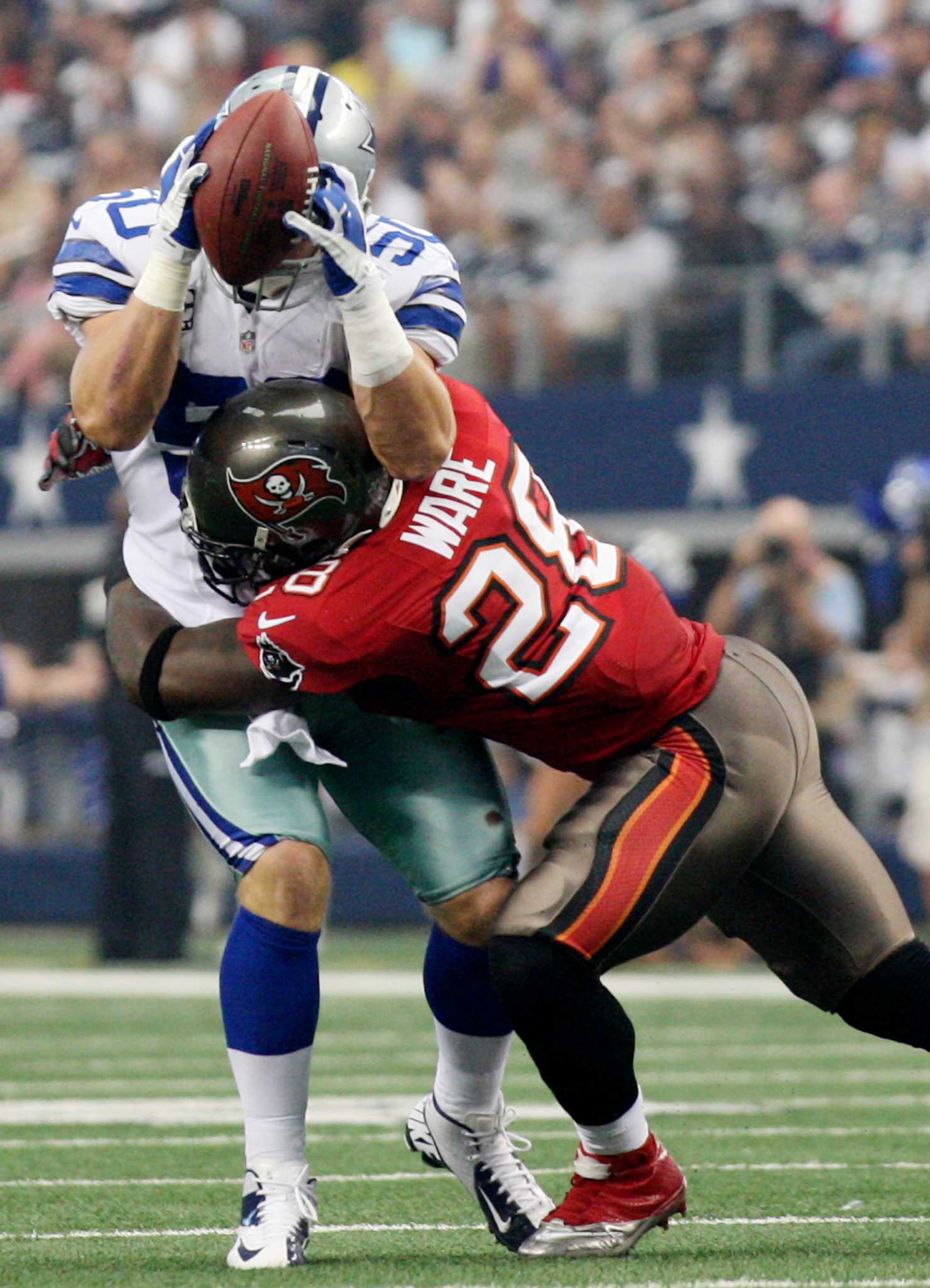 Lee as Lee Roy — new advantage for Cowboys