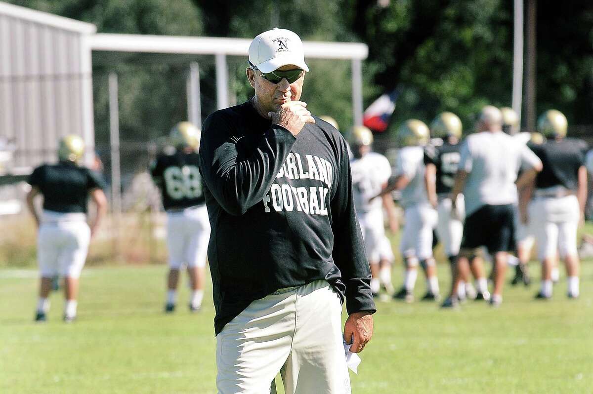 Neumann still winning in 20th season at Nederland