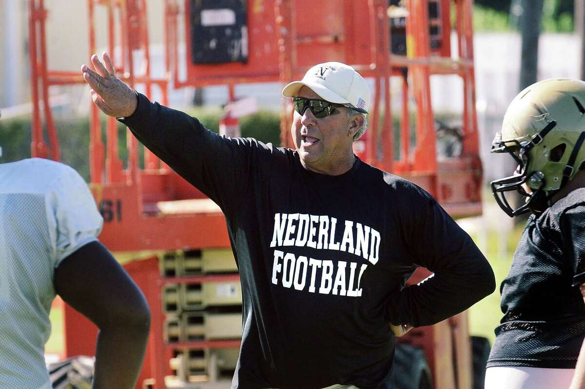 Neumann still winning in 20th season at Nederland