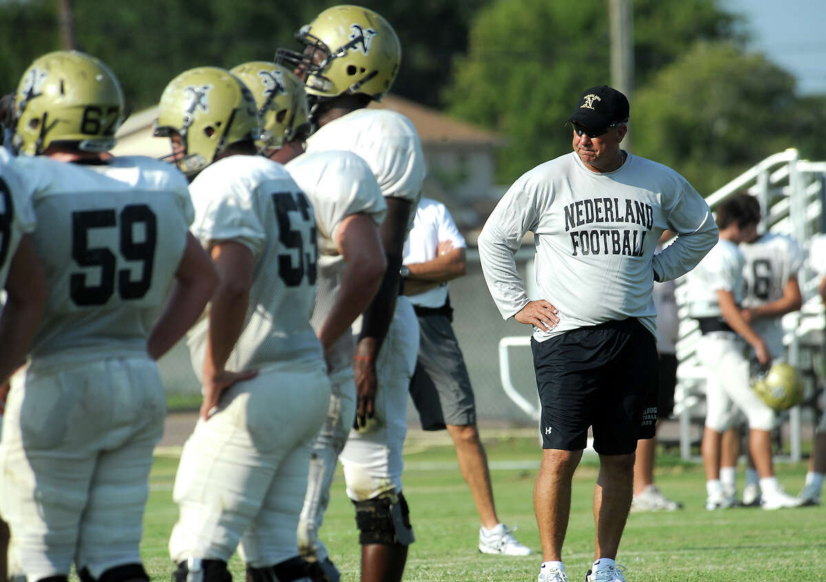 Neumann still winning in 20th season at Nederland