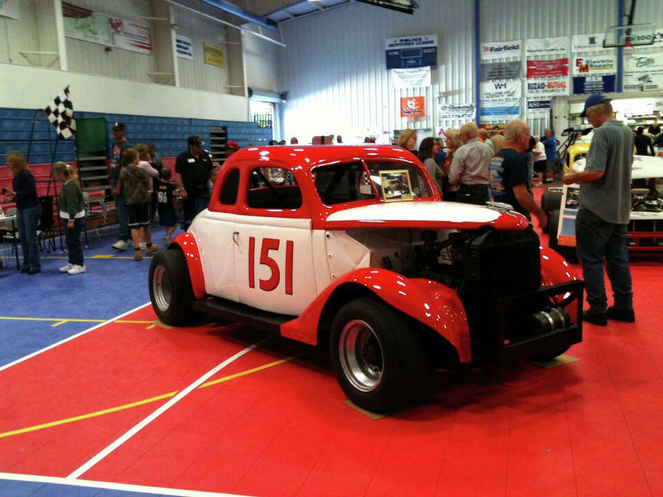 Local auto racing community mourns the loss of Danbury Racearena legend ...