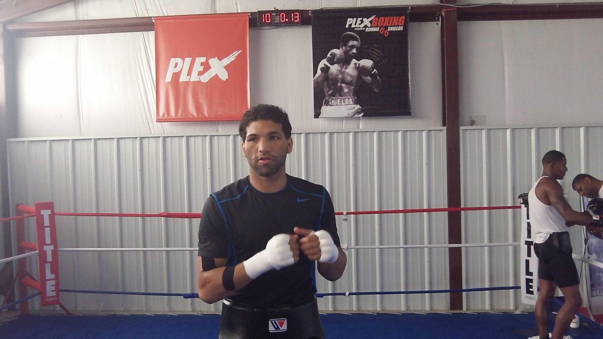 Boxing: Rodriguez puts undefeated mark on the line