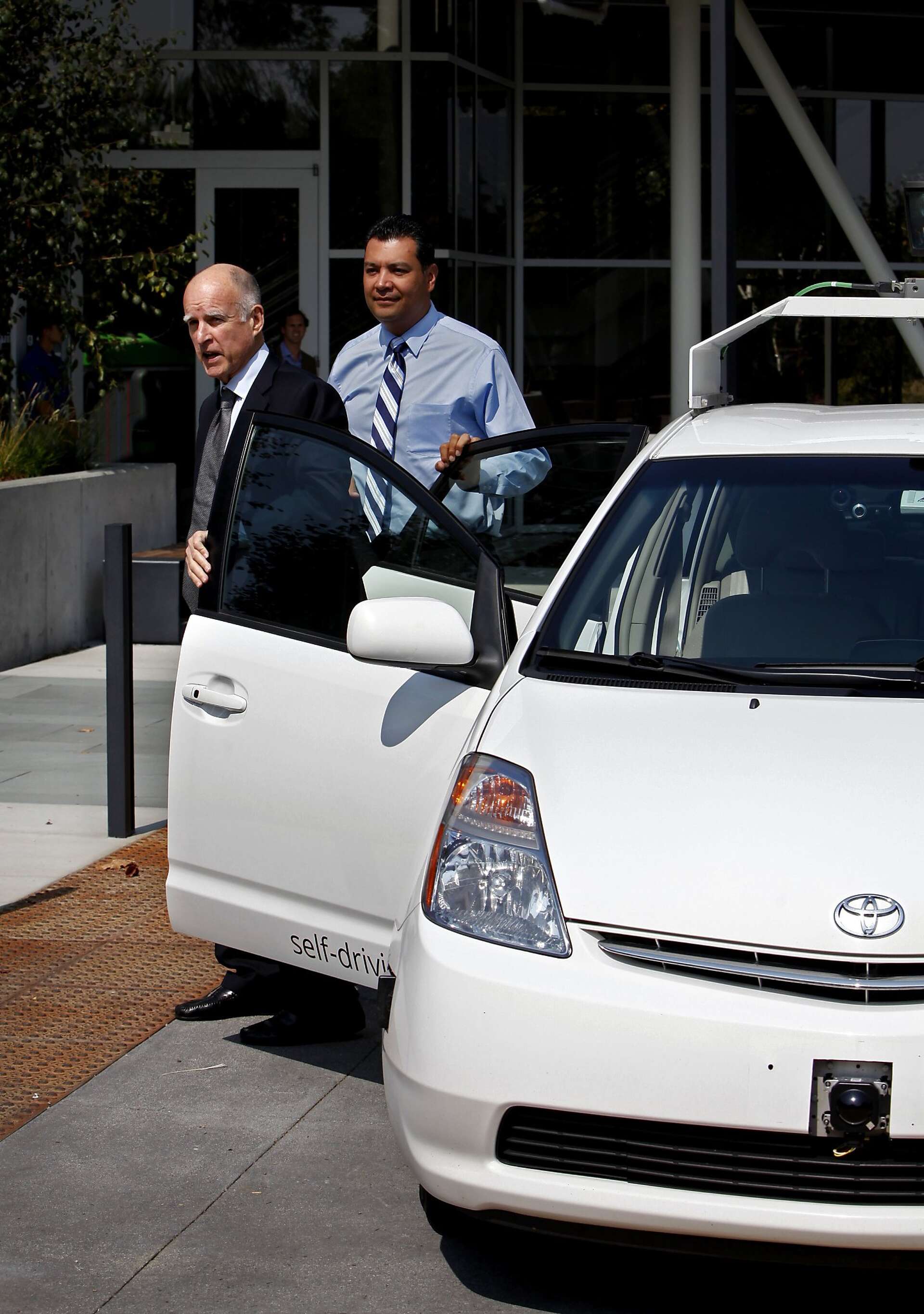 Driverless cars OK'd for California roads